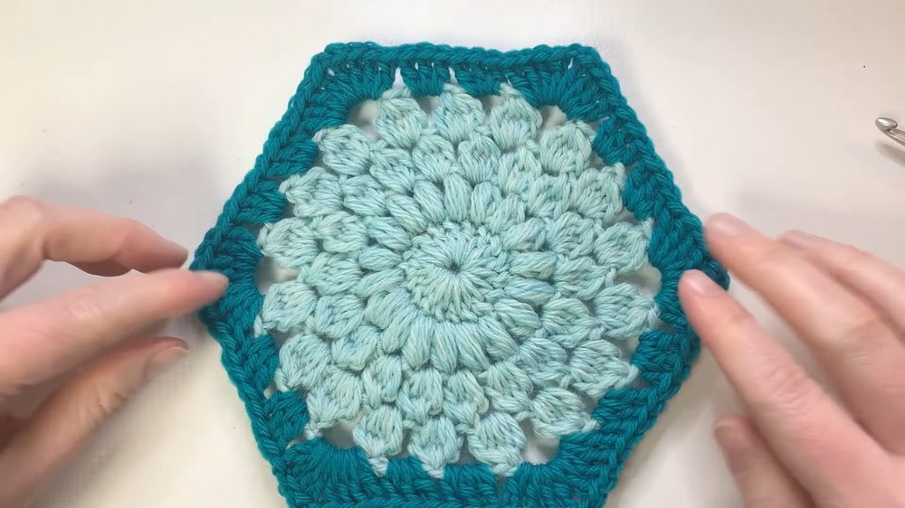 Crochet Seamless Large Sunburst Pattern With Hexagon Motif - Crochet ...