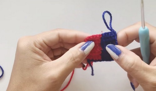 The Perfect Two Tone Crochet Bikini Bottom Pattern For Summer Vibes ...