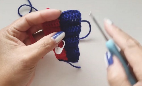 The Perfect Two Tone Crochet Bikini Bottom Pattern For Summer Vibes ...