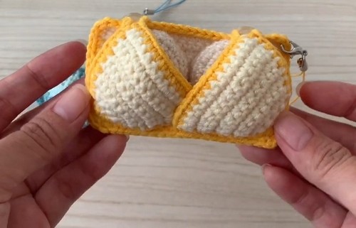 How To Crochet Mini Bikini Keychain Free Pattern - Crochet Everything